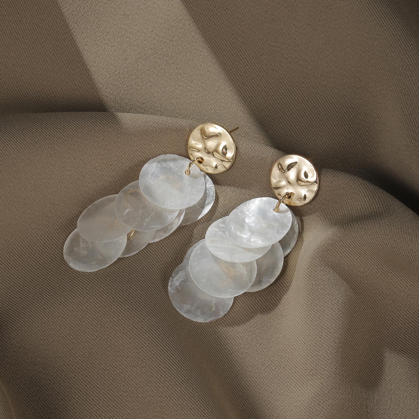 Winssigma Shell Earrings for Women, Cluster of Round Shell Drop Dangle Earrings Summer Beach Jewelry(White)