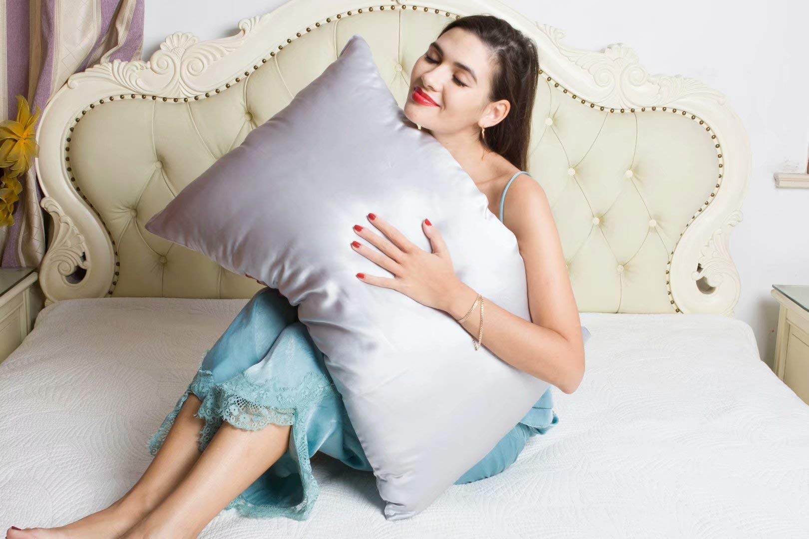 BlueHills 22 Momme 100% Pure Mulberry Natural Soft Both Sides Silk Pillowcase for Hair and Skin Hidden Zipper Luxurious 2 Pack Fine Silk Pillow Cases Gift Set (Gift Pack 3 Piece Queen, Silver Grey)