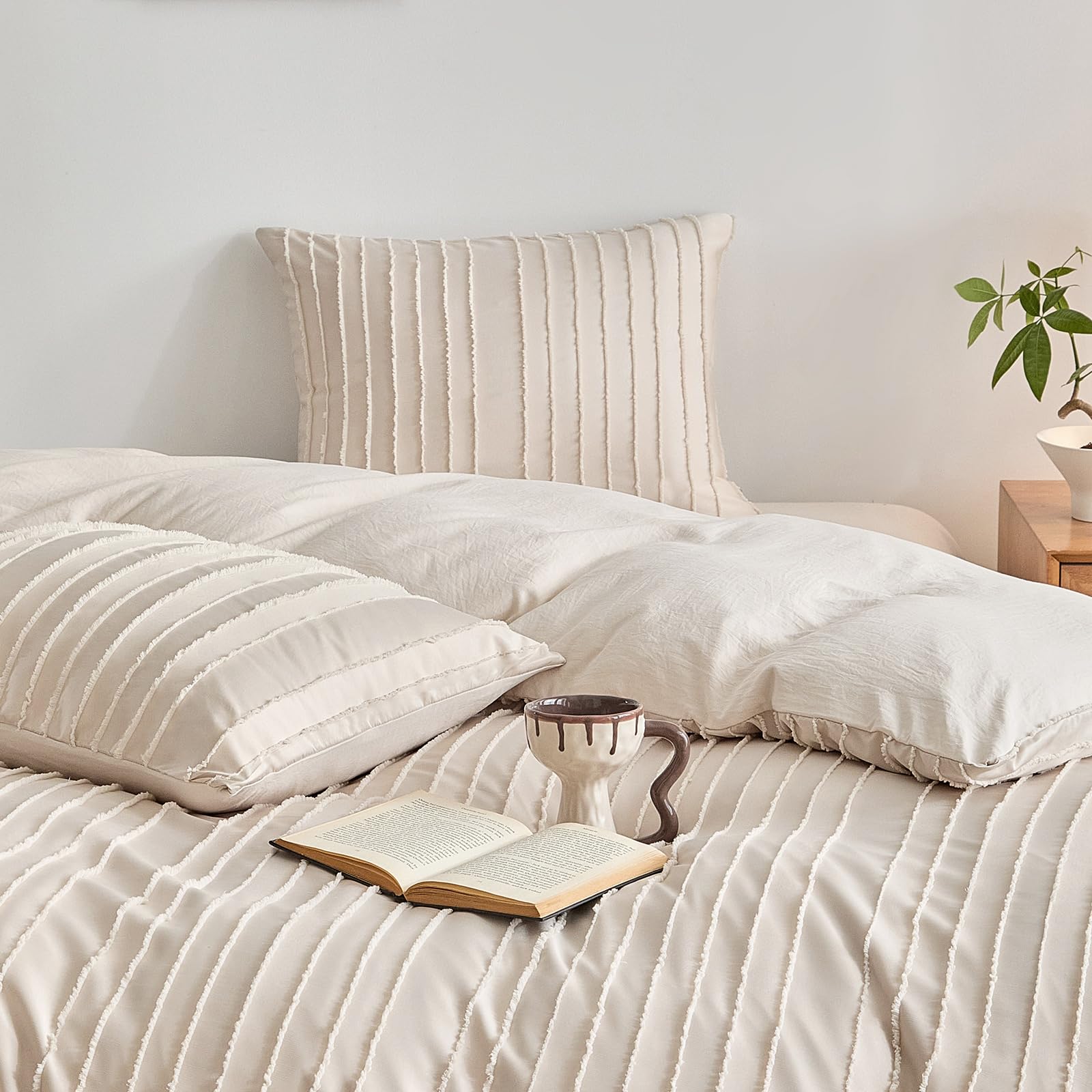 WARMDERN Khaki Boho Duvet Cover Set Queen Size, Striped Textured Tufted Bedding Set, 3 Piece Soft Washed Microfiber Duvet Cover with Zipper Closure (Khaki)