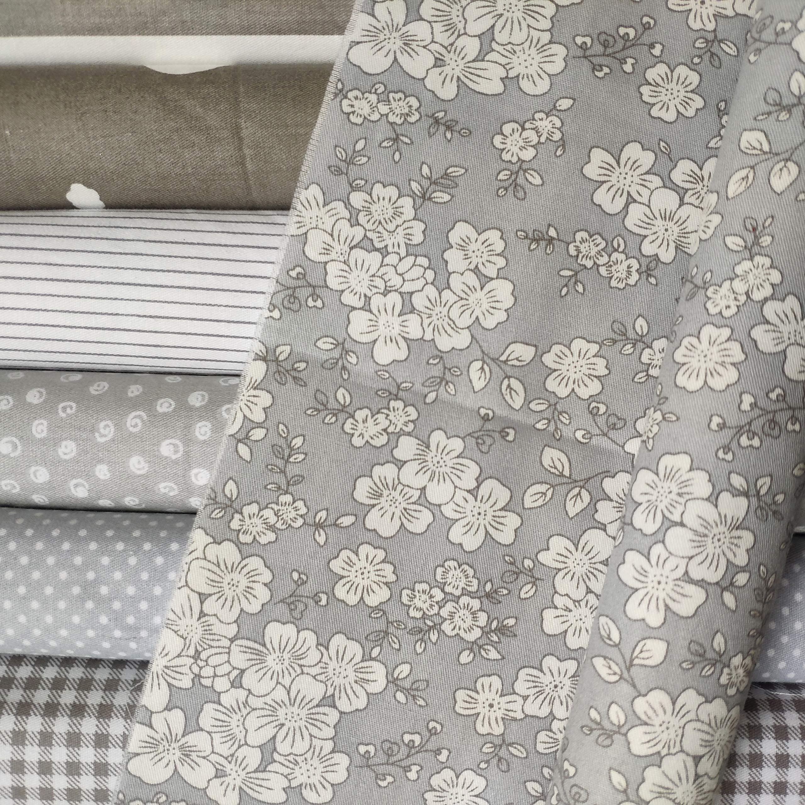 Misscrafts 7pcs Quilting Fabric 100% Cotton Craft Fabric Bundle Squares Grey Fat Quarters 18" x 22" for Patchwork DIY Sewing Scrapbooking