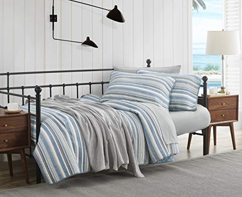 Nautica Quilt Set All Season Cotton Bedding with Matching Sham, Lightweight & Reversible, Queen, Jettison Grey/Blue/White