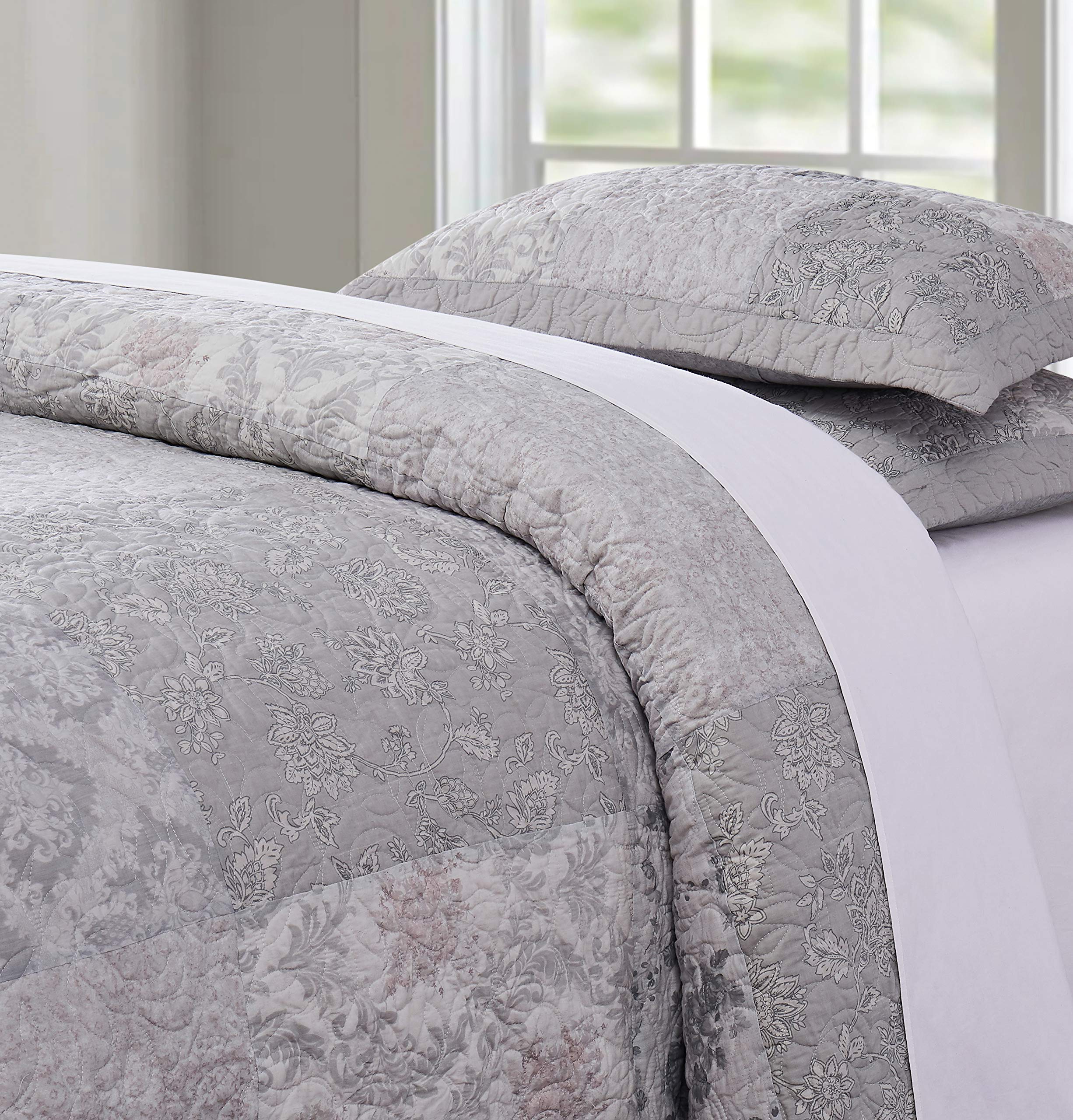 Cottage Classics Quilt Set Brigette Modern Floral Print, Full/Queen, Grey