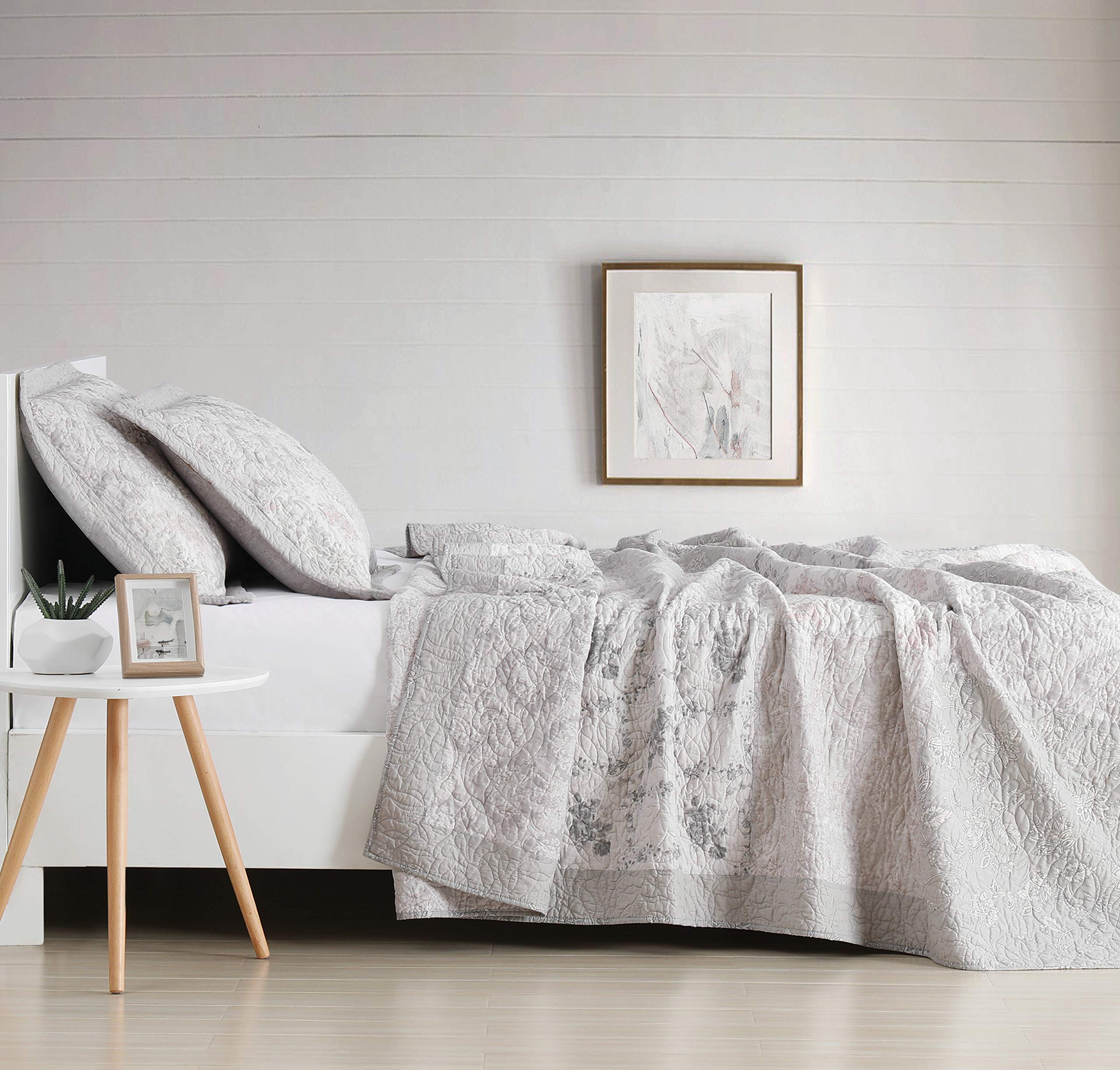 Cottage Classics Quilt Set Brigette Modern Floral Print, Full/Queen, Grey
