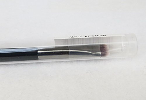It Cosmetics "No-Tug" Heavenly Luxe Dual Eyeshadow Brush
