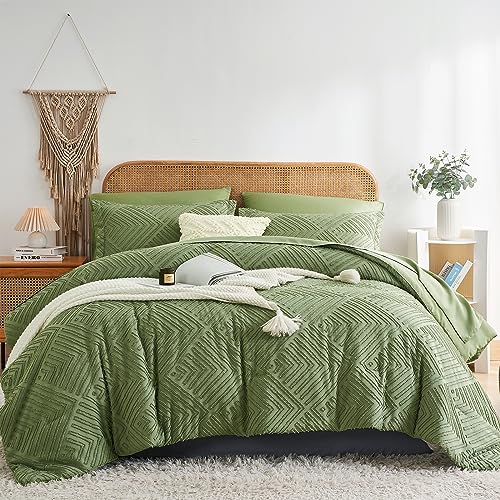 WURUIBO Green Queen Comforter Set 7 Piece Bed in a Bag,Tufted Shabby Chic Boho Bedding Comforter Sets,Soft Microfiber Textured Complete Bedding Set for All Season (Green,Queen)