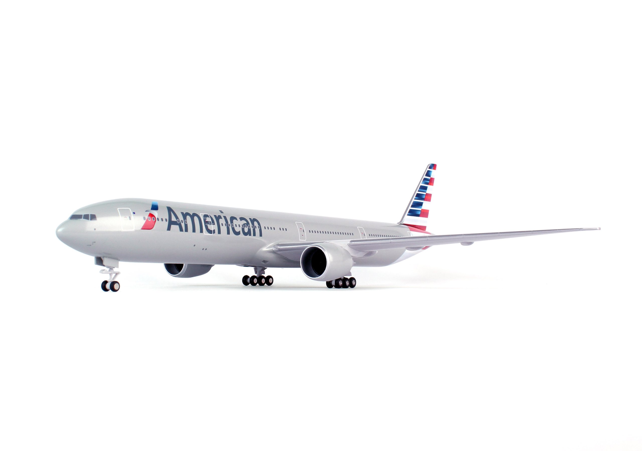 Daron Skymarks SKR715 American 777-300 New Livery Airplane Model Building Kit with Gear, 1/200-Scale , White