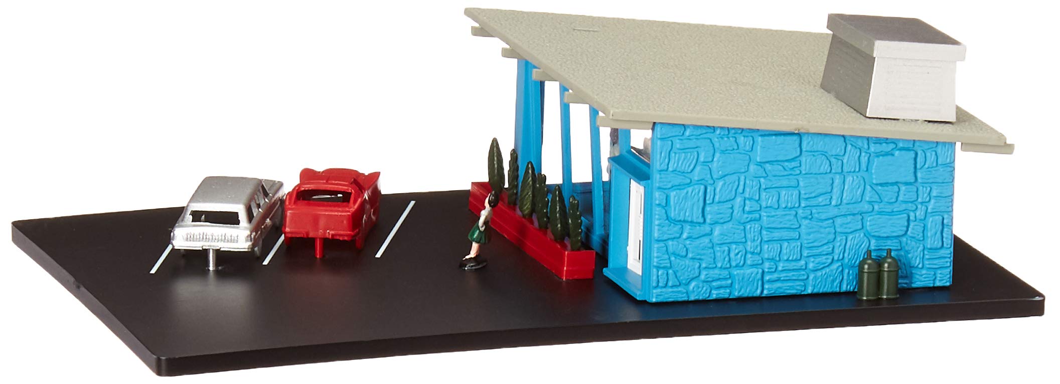 Bachmann Trains - PLASTICVILLE U.S.A. BUILT-UP BUILDING - DRIVE-IN HAMBURGER STAND - N Scale (45709)