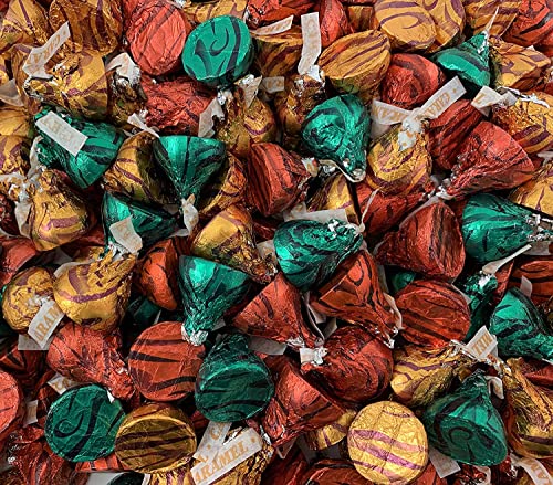 Hershey's Kisses Caramel Milk Chocolate Mix Gold, Green, Red Foil - 2 lbs Pounds Sealed in a Tundras Bag