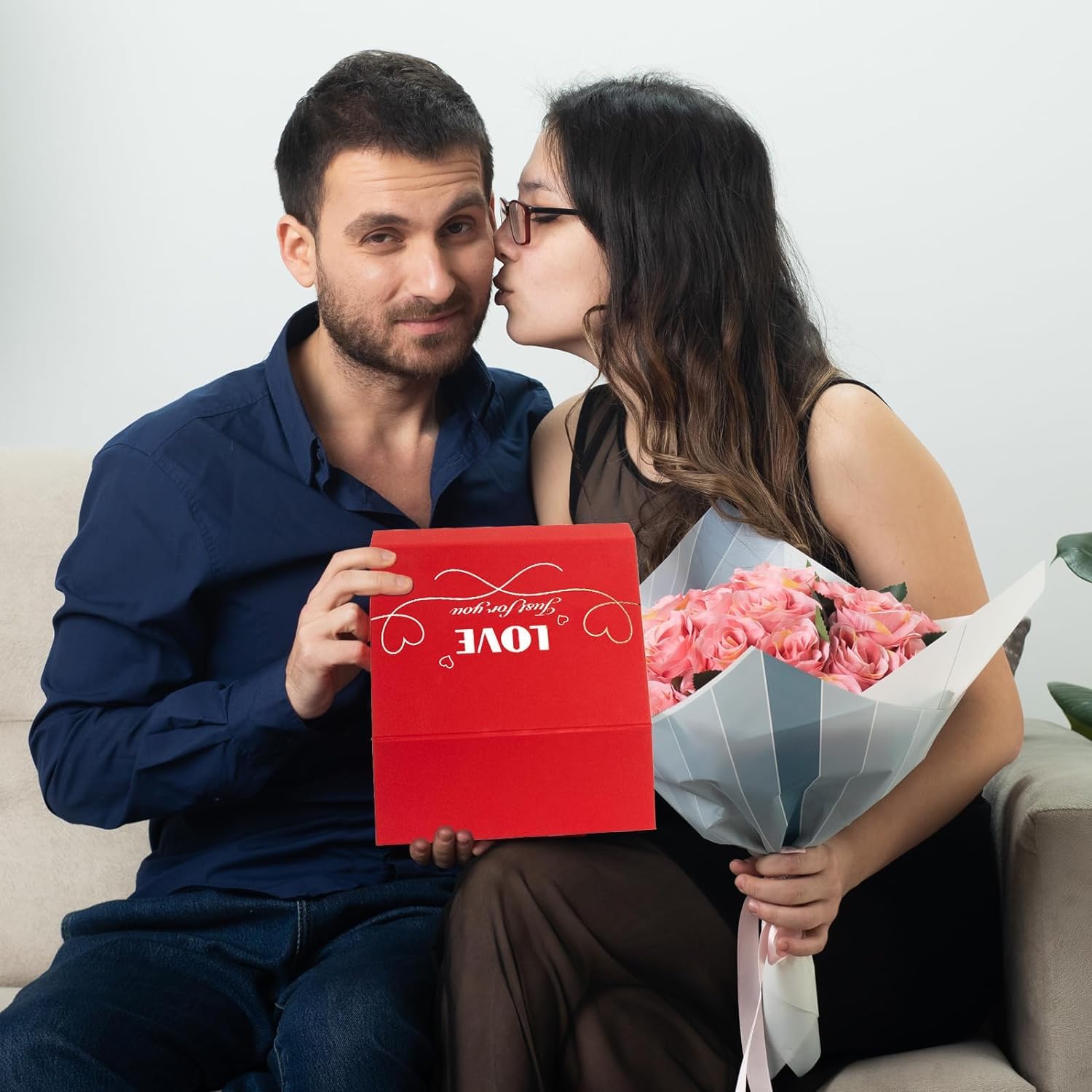 CHARMGIFTBOX Large Gift Box with Lids for Presents, 8.7x6.7x4 Inches Collapsible Red Gift Boxes with Magnetic Closure Ribbon and Card for Valentine's Day Birthday Bridesmaid Boxes
