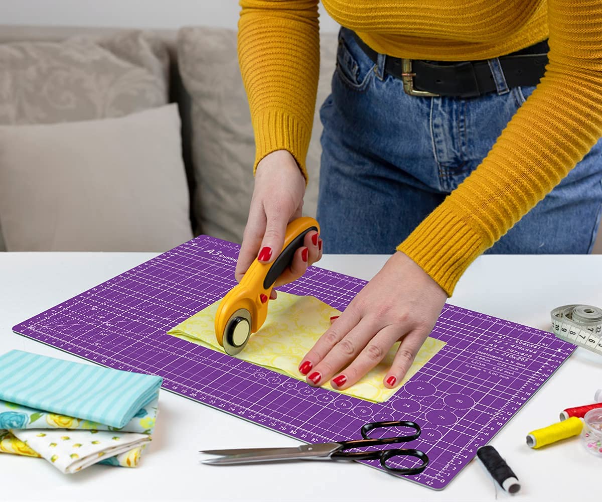 Headley Tools 12 x 18 Inch Self Healing Cutting Mat, Durable Rotary Cutting Mat Double Sided 5-Ply Gridded A3 Cutting Board for Craft, Fabric, Quilting, Sewing, Scrapbooking Project, Pink/Dark purple