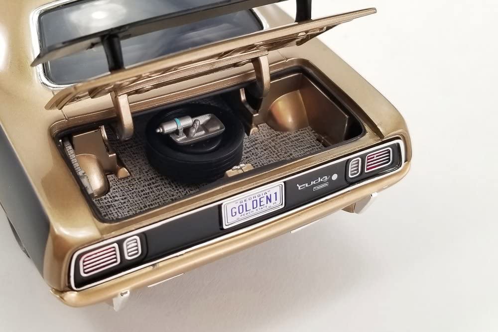 ModelToyCars 1971 Plymouth Hemi Barracuda w/Vinyl Top, Gold Leaf - Acme A1806126VT - 1/18 Scale Diecast Car