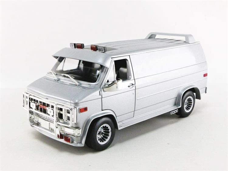 Greenlight 1983 for GMC VANDURA Custom - Silver Metallic 1/18 DIECAST Truck Pre-Built Model