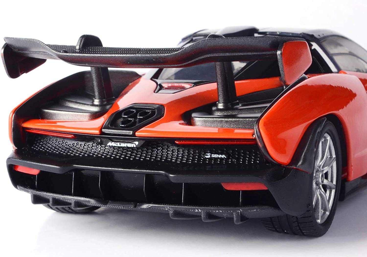 McLaren Senna Orange Metallic and Black Timeless Legends 1/24 Diecast Model Car by Motormax 79355