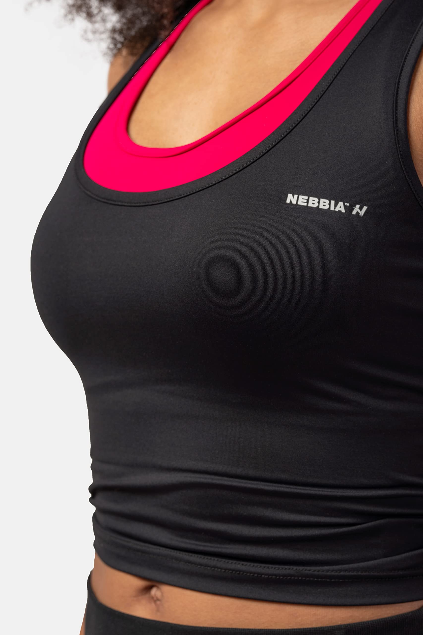 NEBBIA Sporty Slim-Fit Crop Tank Top 422 Black