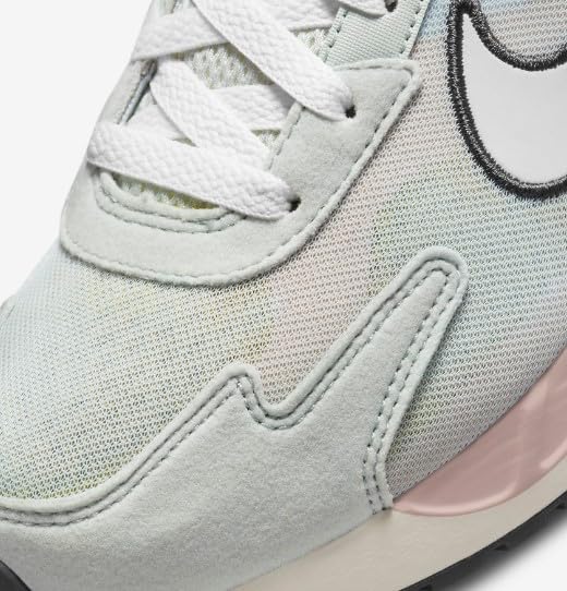Nike Air Max Solo Women's Running Shoes (Light Silver/Buff Gold/Pink Oxford/Summit White FN0784-002, US Footwear Size System, Adult, Women, Numeric, Medium, 11.5)
