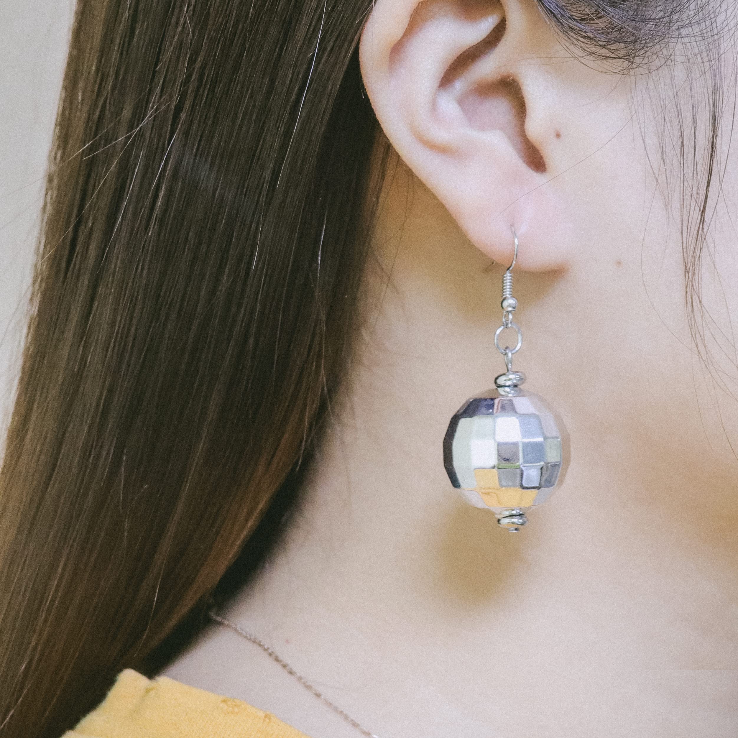Disco Ball Earrings Shining Ball Silver Disco Mirror Ball Earrings 60S70S81S Costume Accessories for Halloween Party/gold