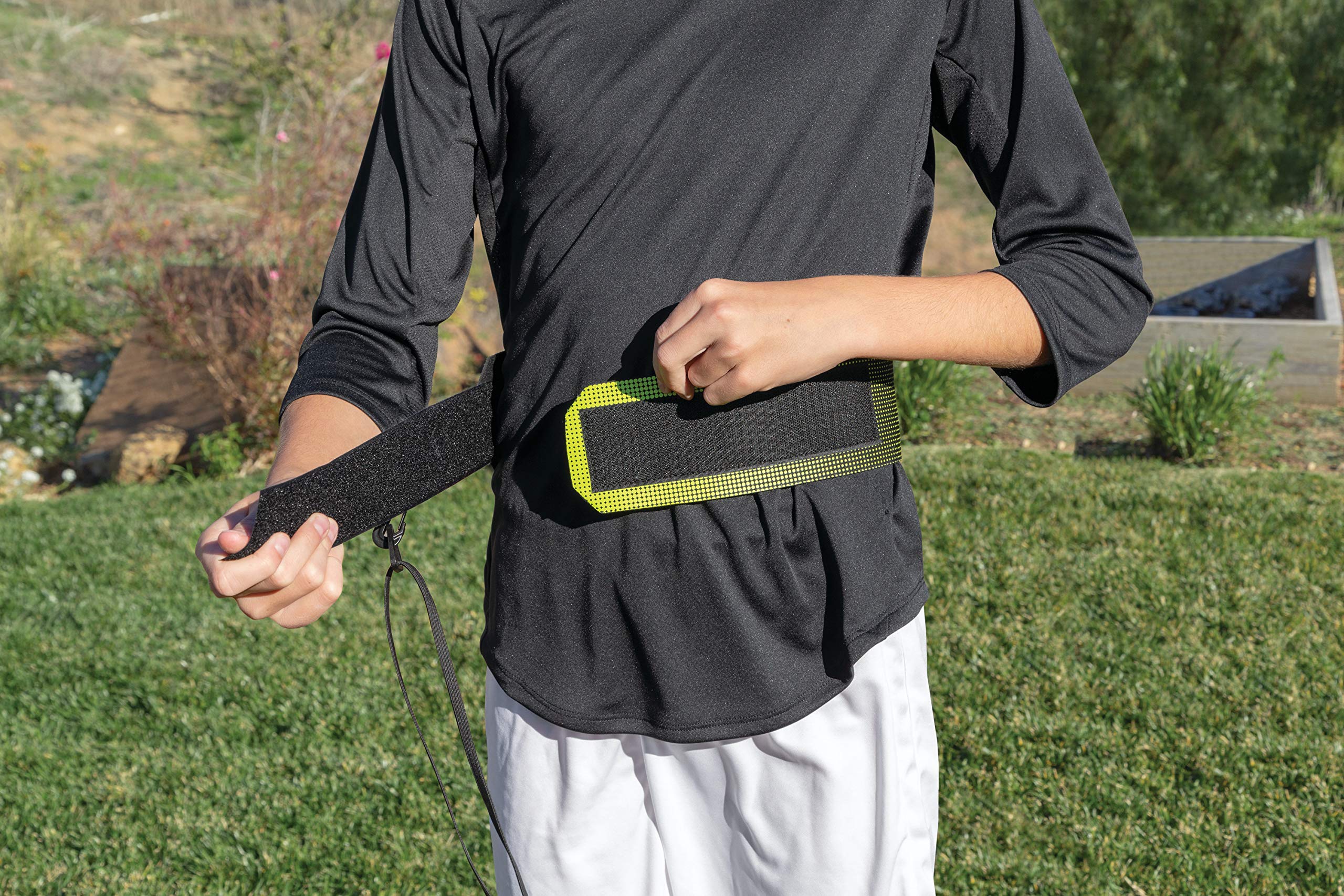 SKLZ Star-Kick Hands-Free Adjustable Solo Soccer Trainer - Fits Ball Sizes 3, 4, and 5 (Volt)