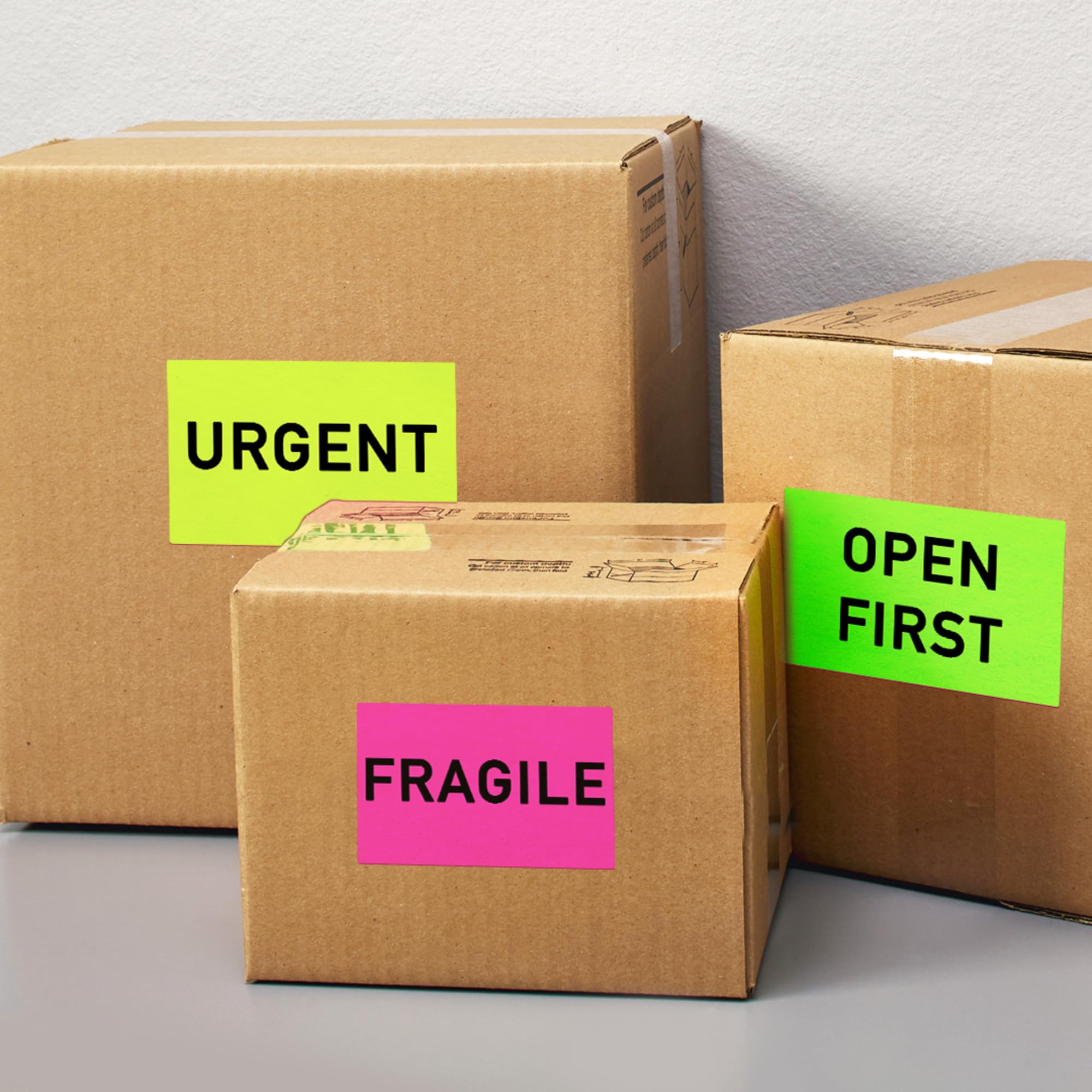 Avery Neon Shipping Labels for Laser Printers, 5-1/2" x 8-1/2", 200 Green Labels (5952)