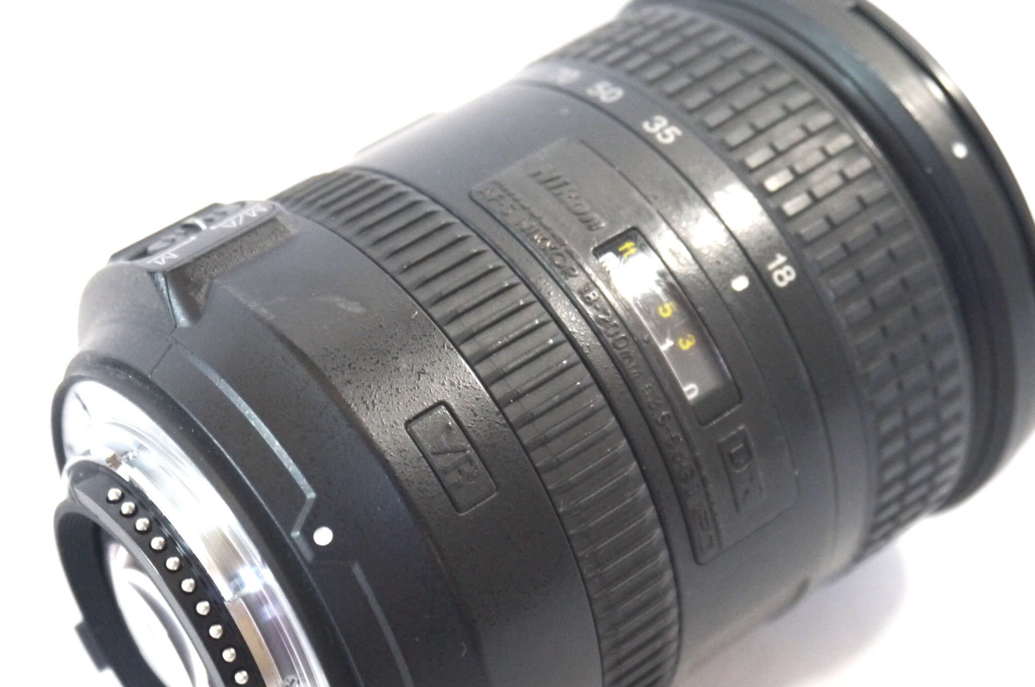 Nikon 18-200mm f/3.5-5.6G AF-S ED VR II Nikkor Telephoto Zoom Lens for Nikon DX-Format Digital SLR Cameras
