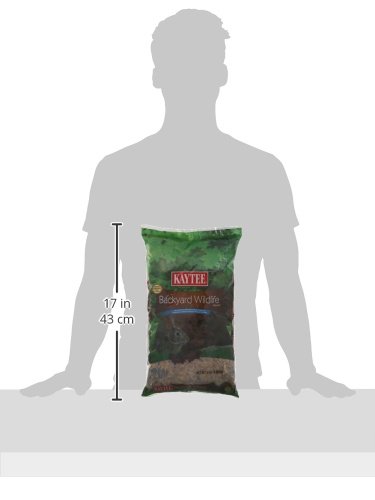 Kaytee Backyard Wildlife Food Blend For Wild Squirrels, Chipmunks, Rabbits and Other Backyard Wildlife, 5 Pound