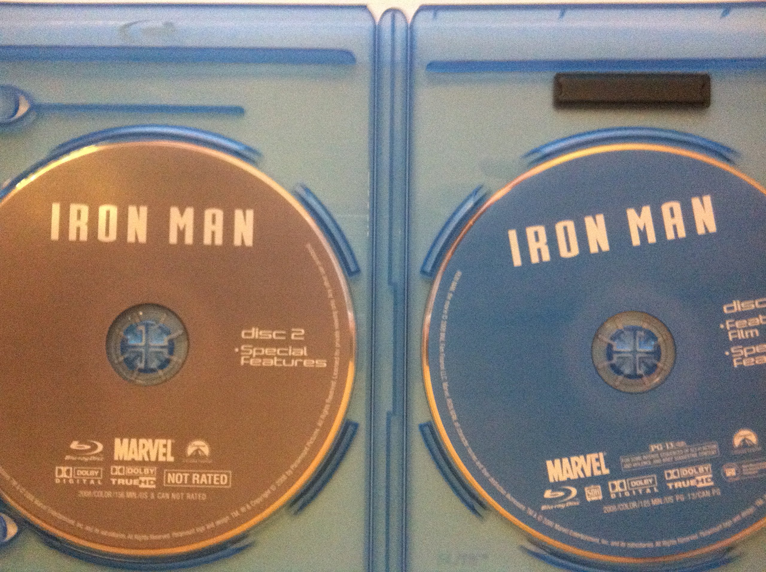 Iron Man (Two-Disc Ultimate Edition + BD Live) [Blu-ray]