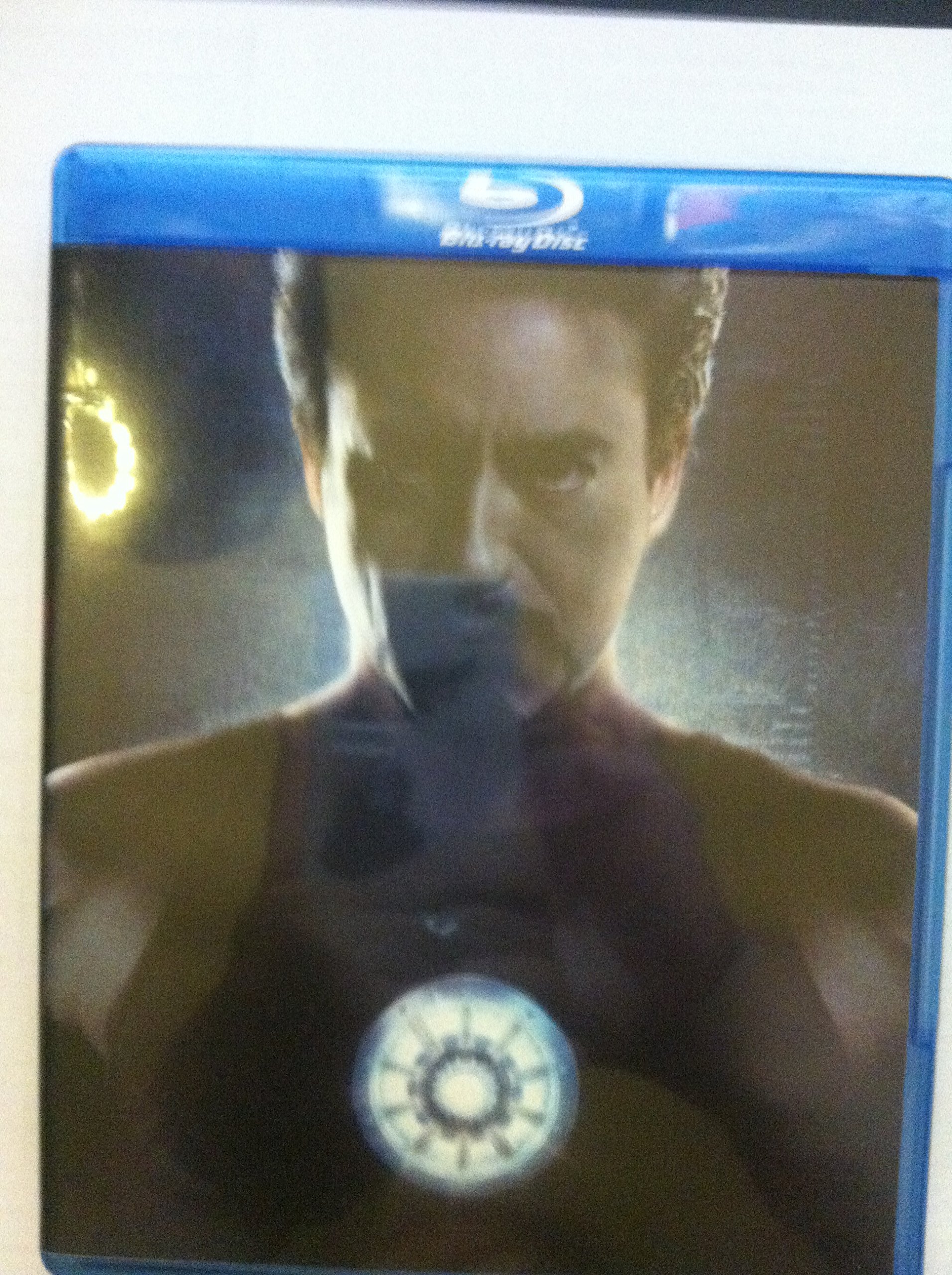 Iron Man (Two-Disc Ultimate Edition + BD Live) [Blu-ray]