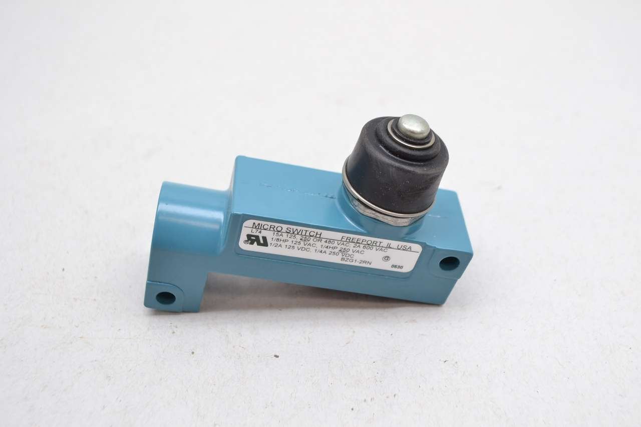 MICROSWITCH BZG1-2RN 600 V, 15 AMP, SPDT-1NO/1NC, Push Plunger, Limit Switch, Operating Force MAX 24O ZF