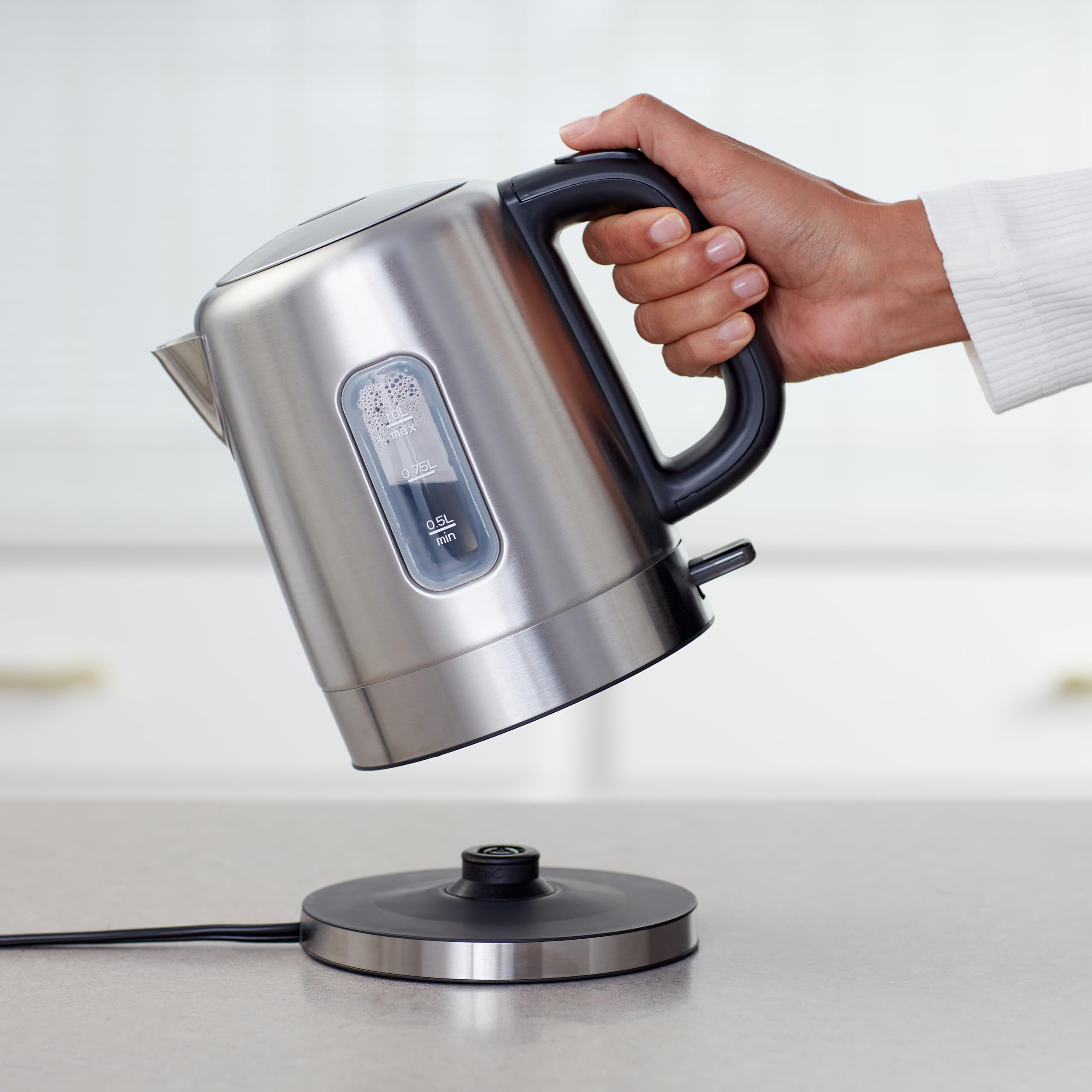 Amazon Basics Stainless Steel Portable Fast, Electric Hot Water Kettle for Tea and Coffee - 1 Liter, Gray/Black