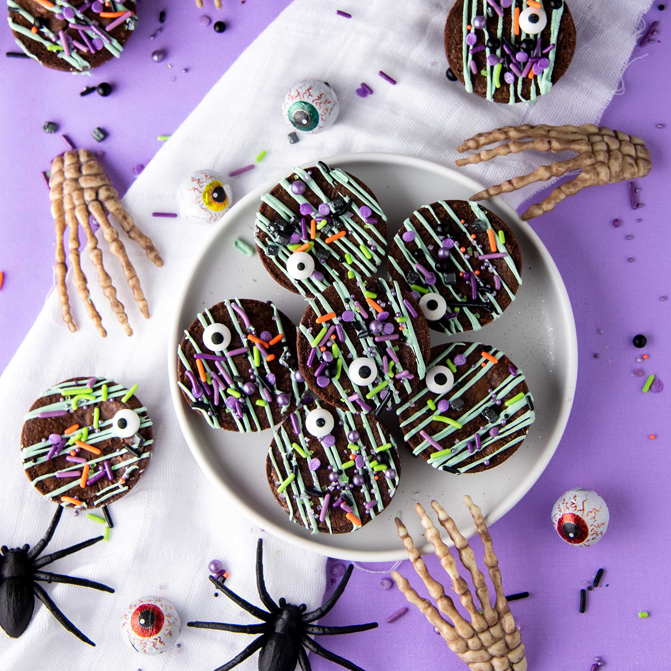 Sweets Indeed Candy Eyeballs, Edible Eyes, Halloween Sprinkles, Perfect for Cake Decorations, Baking, Ice Cream, Cookies, Cupcake Topper (0.88 ounce)