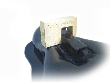 Master Lock 605DAT Shackle 15/16" Length x 7/16" Inner Width, 2" Body Width, Solid Brass Coupler Lock, Gold