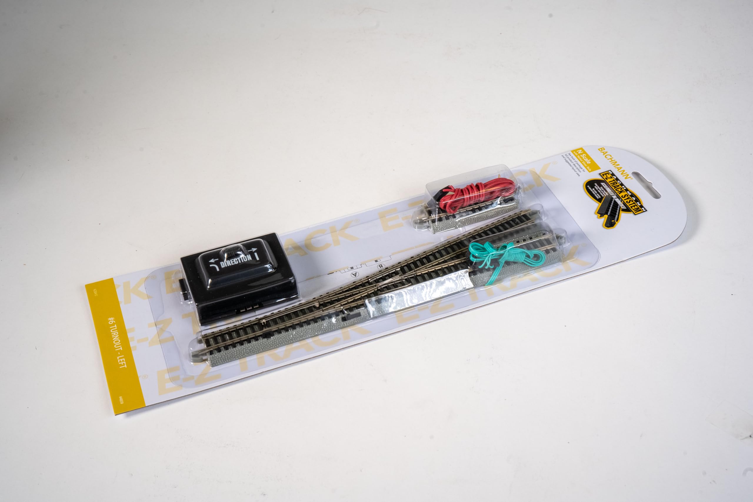 Bachmann Industries E-Z Track 6 Turnout - Left (1/card) N Scale