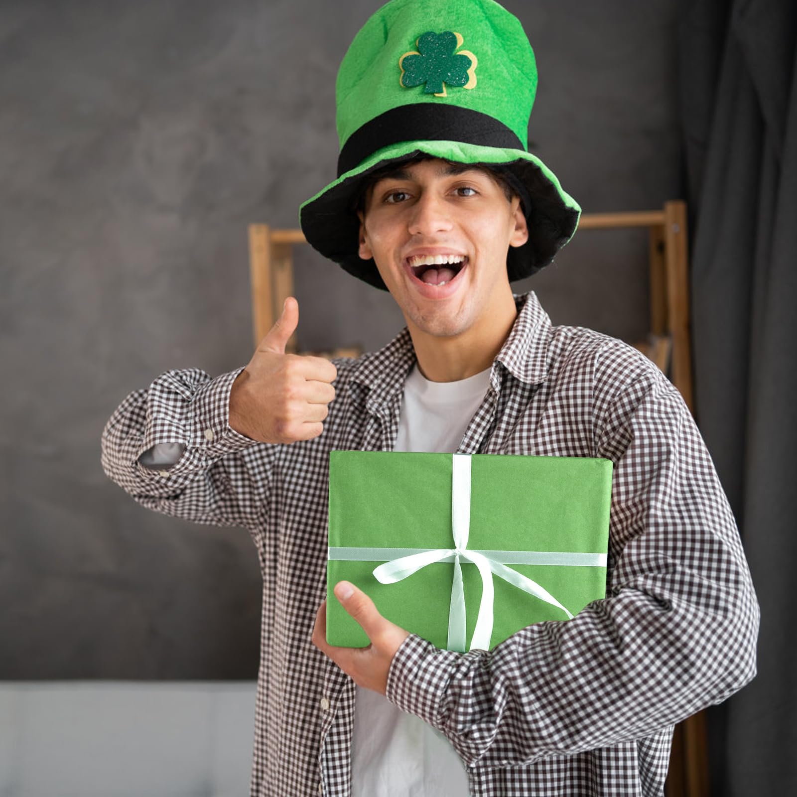 PLULON 60 Sheets Saint Patrick's Day Green Tissue Paper, Gift Wrapping Paper for DIY Gift Wrapping Birthday Wedding Holiday Paper Flower(Green)