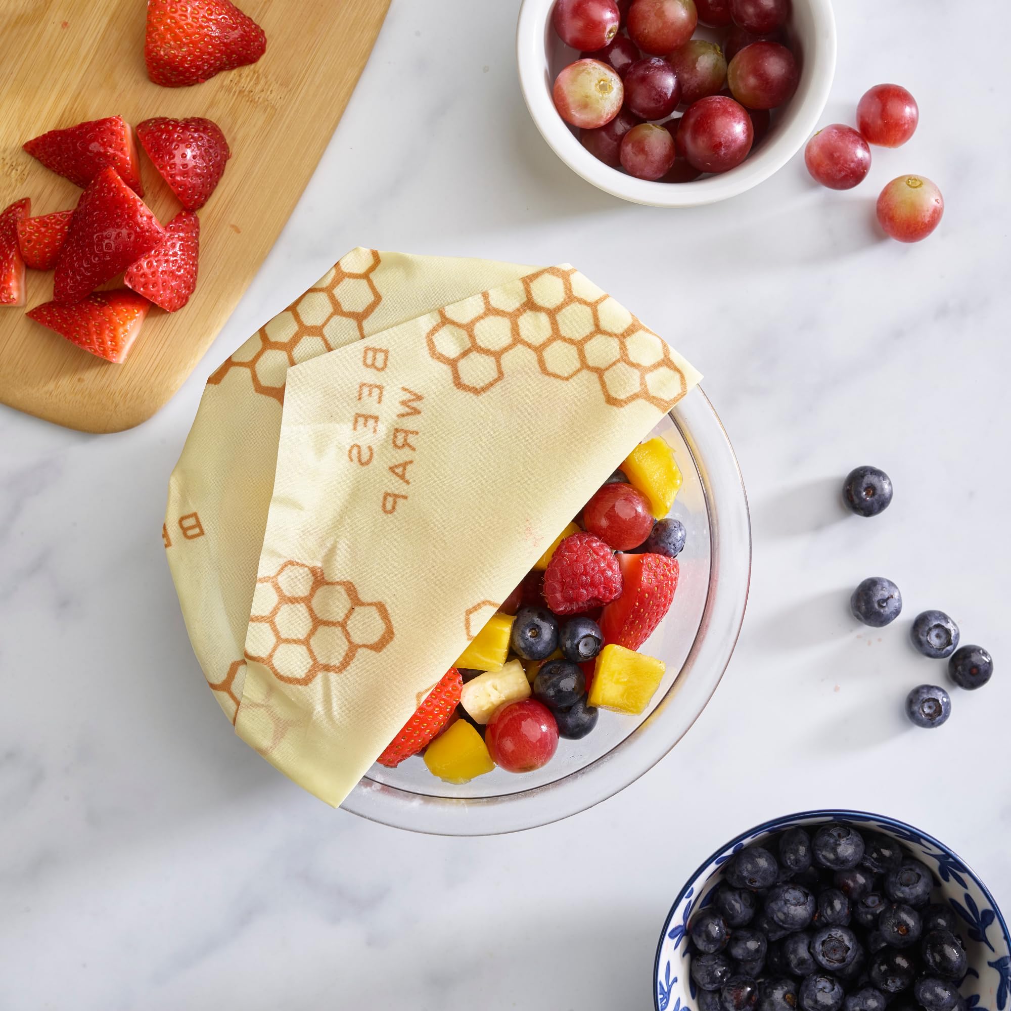 Bee's Wrap - Medium 3 Pack - Made in The USA with Certified Organic Cotton - Plastic and Silicone Free - Reusable Eco-Friendly Beeswax Food Wraps - Medium (10" x 11")