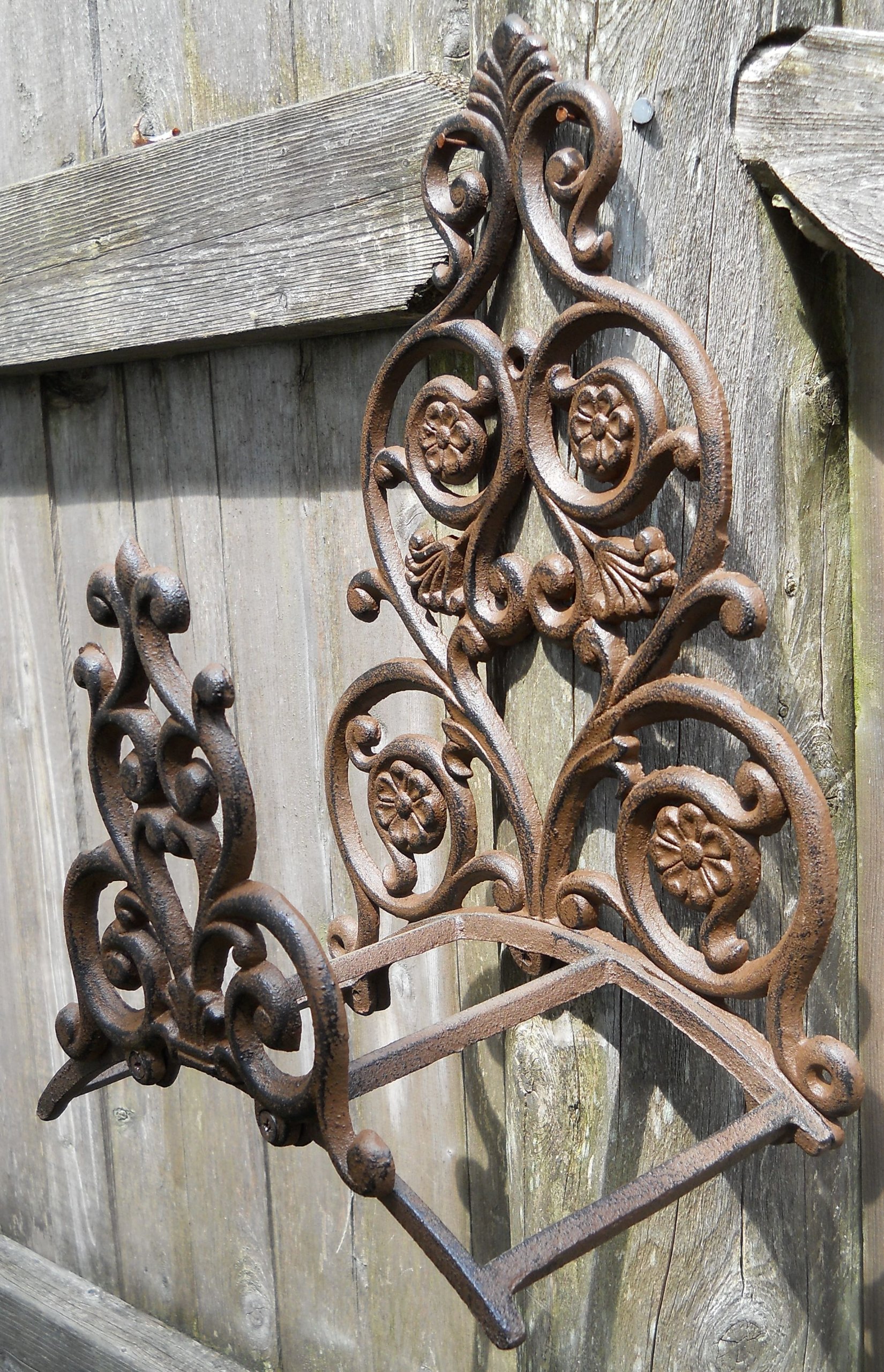 UD Fancy Iron Garden Hose Holder Wall Hose Hanger Reel
