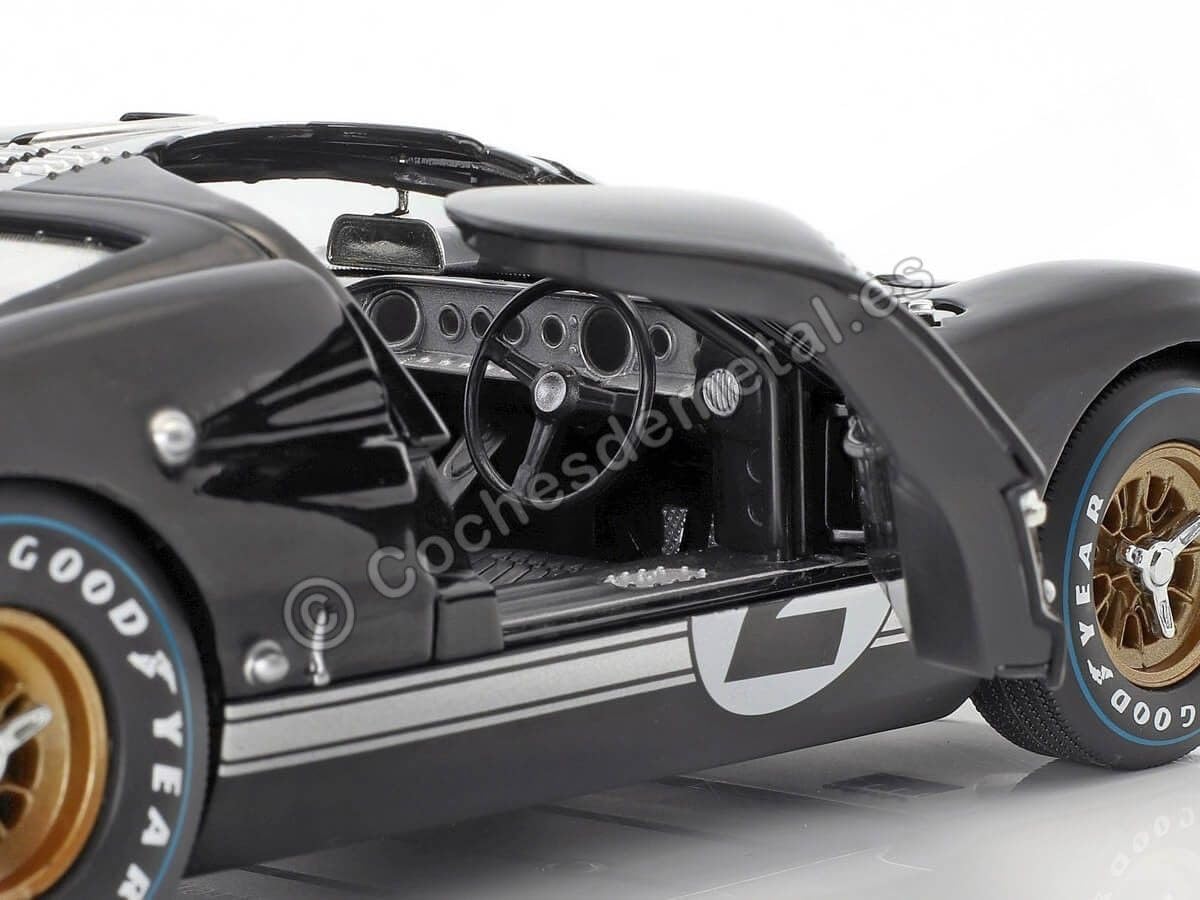 1966 Ford GT40 MK II Die-Cast Collectible Model Car