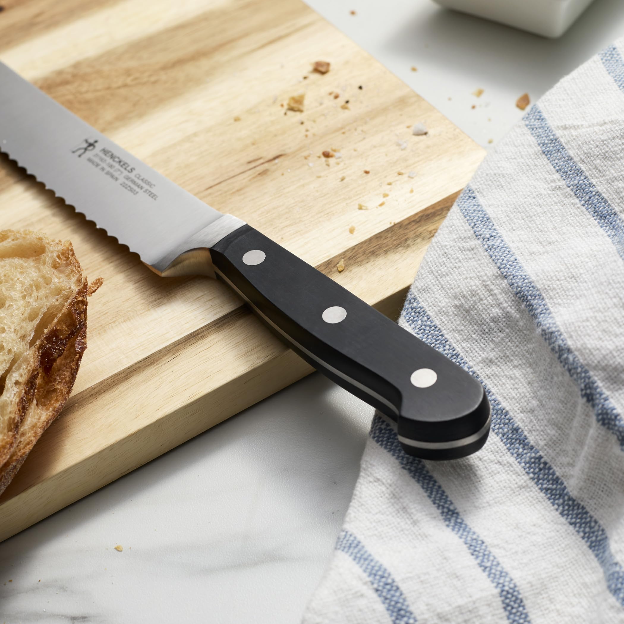 HENCKELS Classic Razor-Sharp 7-inch Bread Knife, Cake Knife, German Engineered Informed by 100+ Years of Mastery