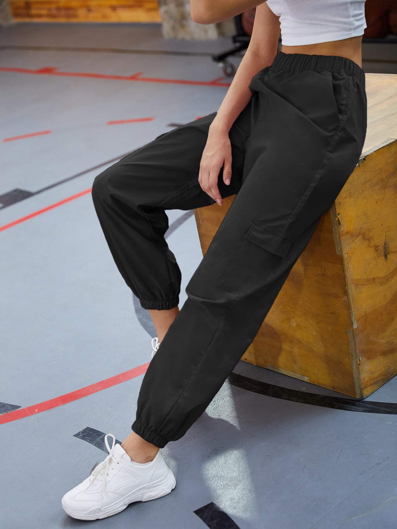 SweatyRocks Women's Casual Elastic Waist Jogger Workout Cargo Pants with Pockets Pure Black XS