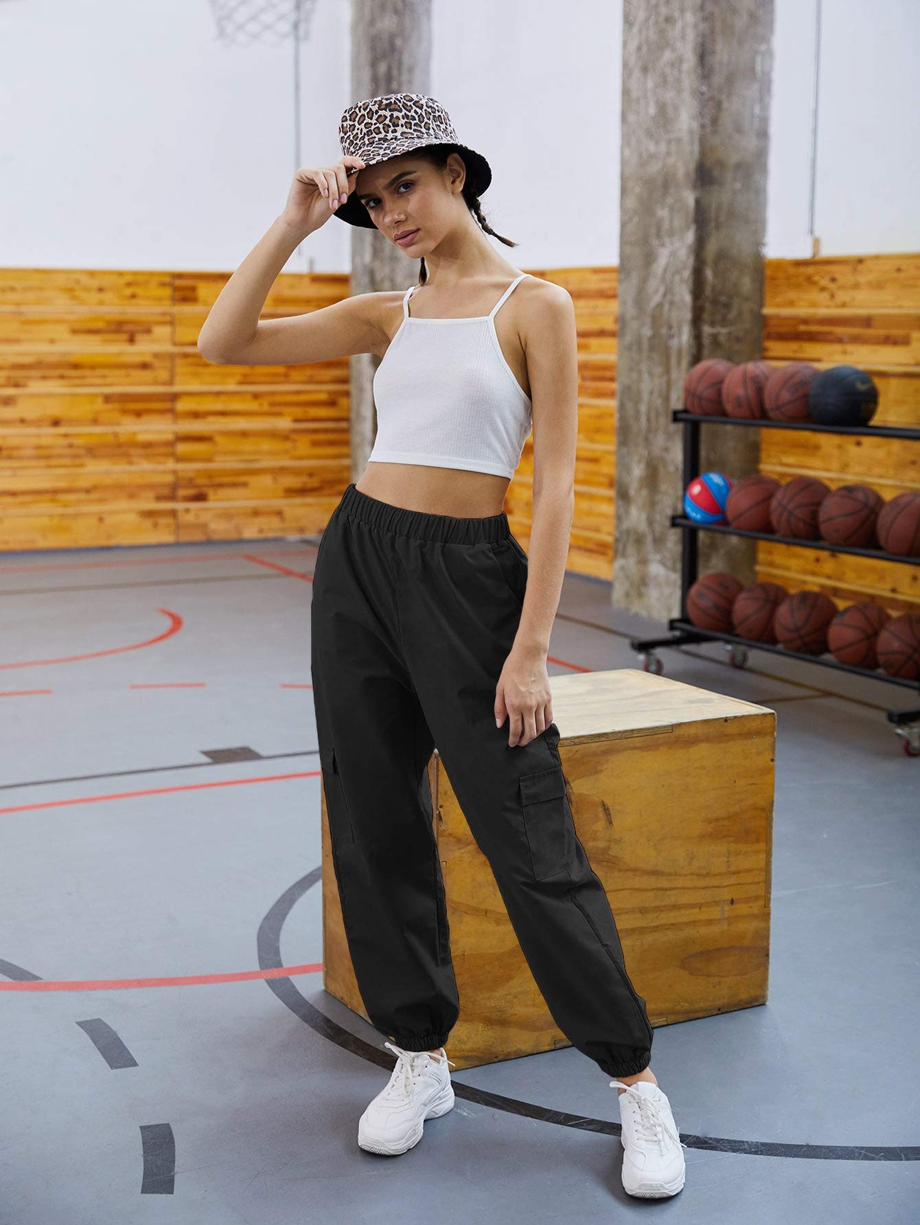 SweatyRocks Women's Casual Elastic Waist Jogger Workout Cargo Pants with Pockets Pure Black XS