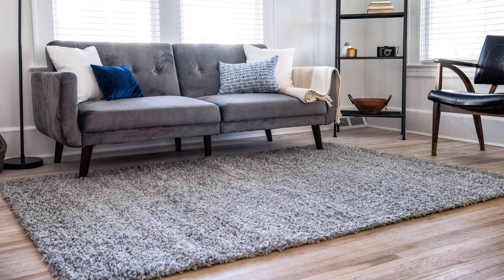 Unique Loom Solid Shag Collection Area Rug (5' 1" x 8', Cloud Gray)