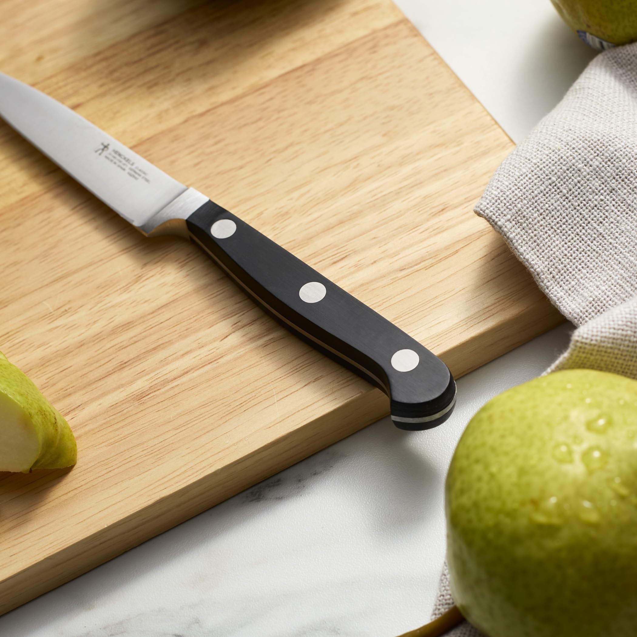 HENCKELS Classic Razor-Sharp 4-inch Paring Knife, German Engineered Informed by 100+ Years of Mastery