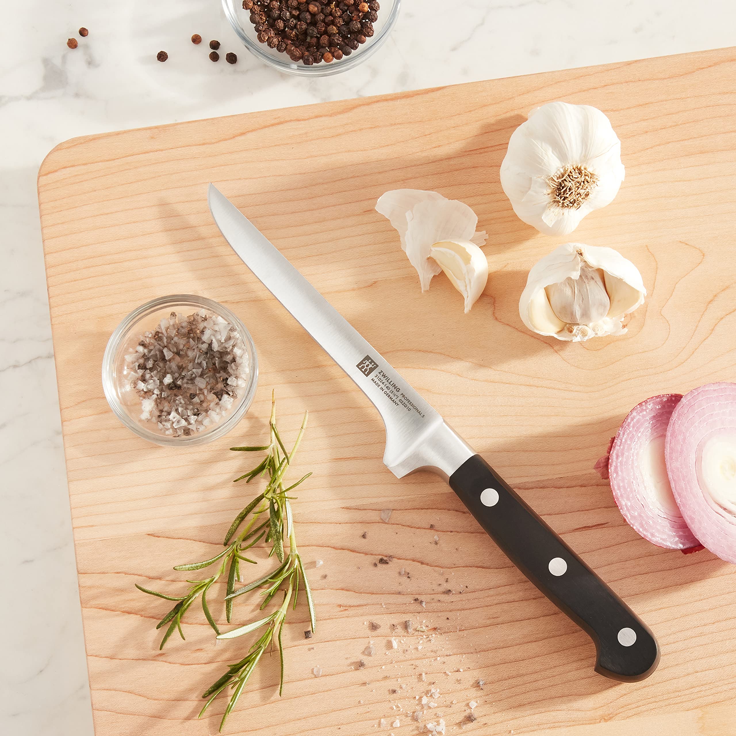 Zwilling J.A. Henckels Professional S, Flexible Boning Knife, Kitchen Knife, German Knife, 5.5 Inch, Stainless Steel, Black