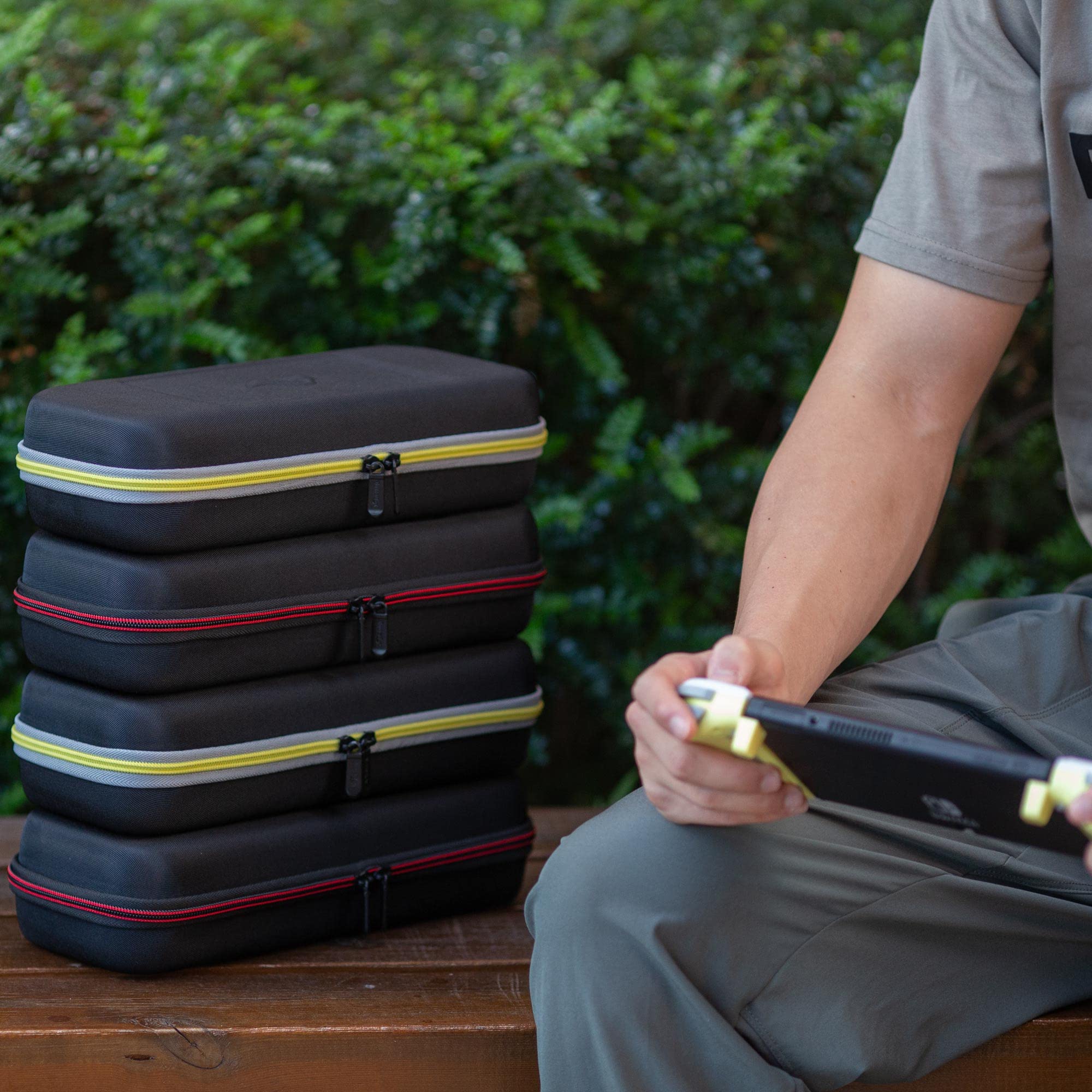 ButterFox Carrying Case for Hori Split Pad Compact, 20 Game Slot Holders (18 Physical + 2 digital), Compatible with Both Regular Switch and Swith OLED - Black