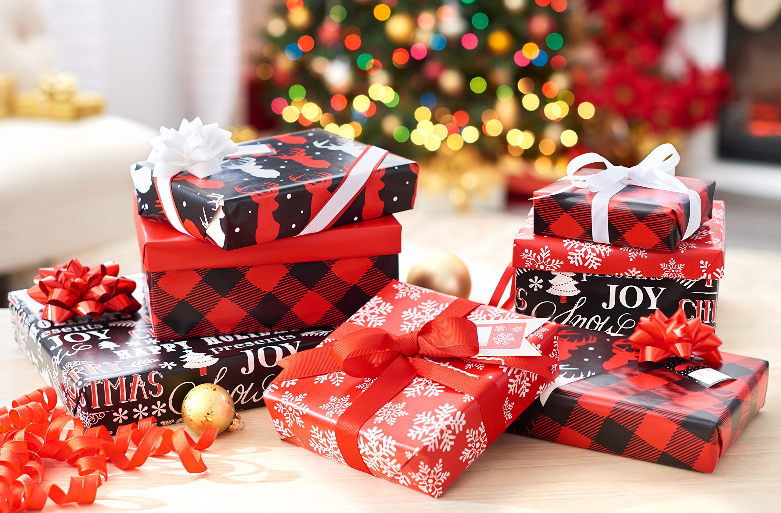 American Greetings Christmas Wrapping Paper Set with Cut Lines, Red, Black and White, Plaid, Reindeer and Snowflakes (4 Rolls, 7 Bows, 30 Gift Tags, 120 sq. ft.)