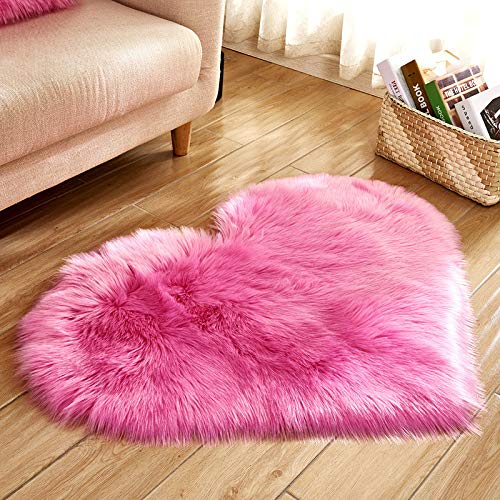 Askfairy Heart-Shaped Plush Rug,for The Indoor Anti-Skid Floor Mat of The Bedside Bedroom, Soft and Comfortable