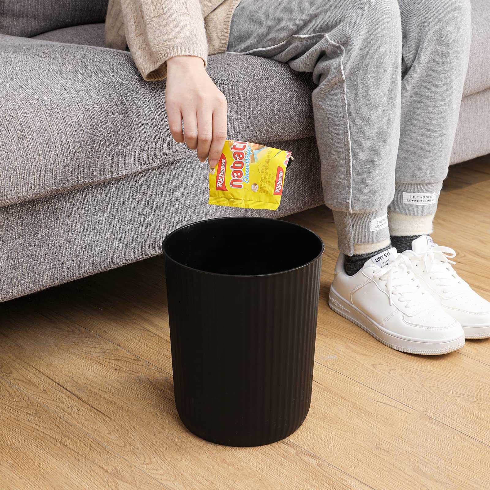 JiatuA Small Trash Can Plastic Wastebasket 1.5 Gallon Round Garbage Container Bin for Bathroom, Kitchen, Home Office, Dorm, Kids Room, Black