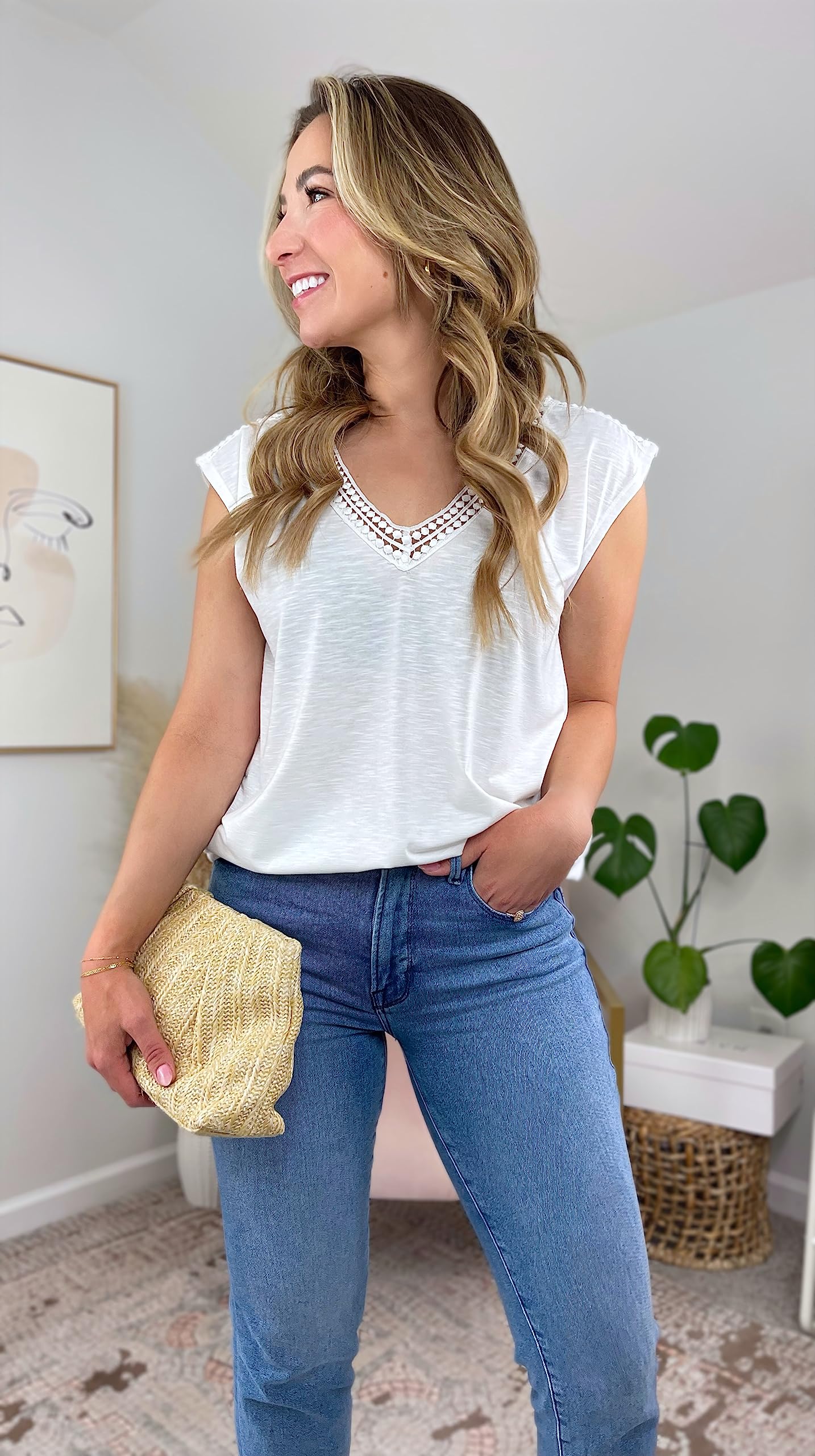 Zeagoo Womens Tank White T-Shirts Cap Sleeve V Neck Lace Trim Casual Tees 2023 Summer Basic Tank Tops Medium