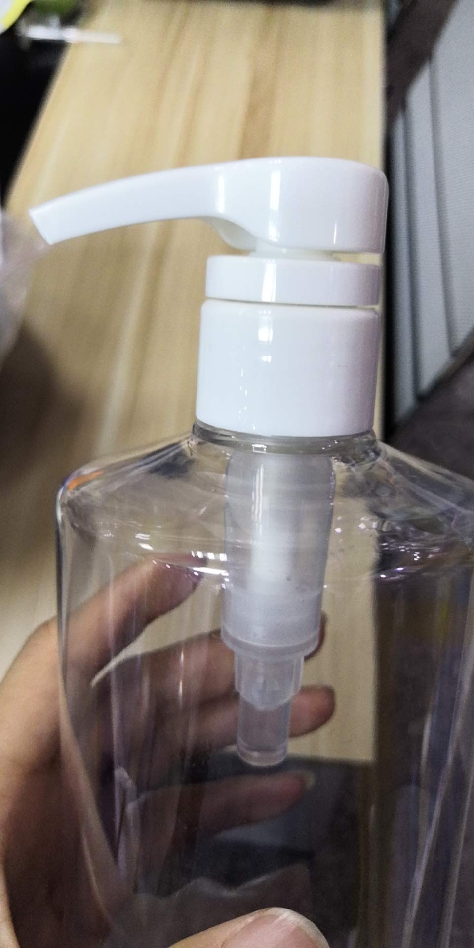 EZProUSA Shampoo Conditioner Dispenser Pumps for 32mm Neck 1 Liter (32 oz Shampoo Bottles), Metal Free Rust Free Air Pumps, Pump for Shampoo Bottle, White
