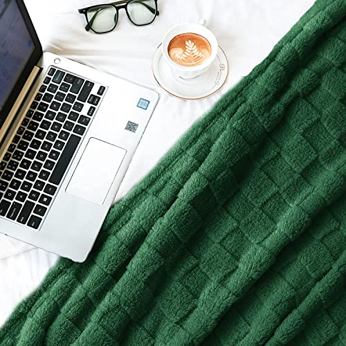 BOPRIO Throw Blanket Fuzzy Plaid Blanket for Sofa Couch or Bed, Throw Size 330GSM Luxury Fleece Soft Warm Blanket for All Seasons, 50 x 60 Inch Green