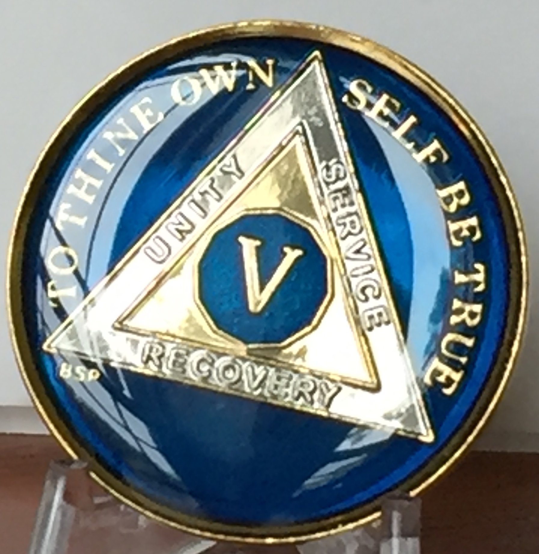 5 Year Midnight Blue AA Alcoholics Anonymous Medallion Chip Tri Plate Gold & Nickel Plated Serenity Prayer