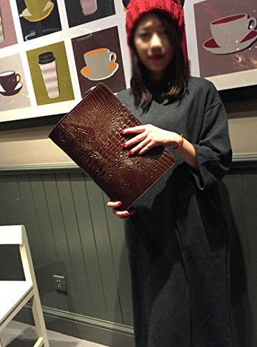Mily Fashion Crocodile Pattern Oversize Leather Envelope Clutch Ladies Portfolio Evening Handbag Brown